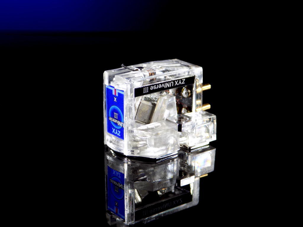 ZYX UNIverse - SORAsound